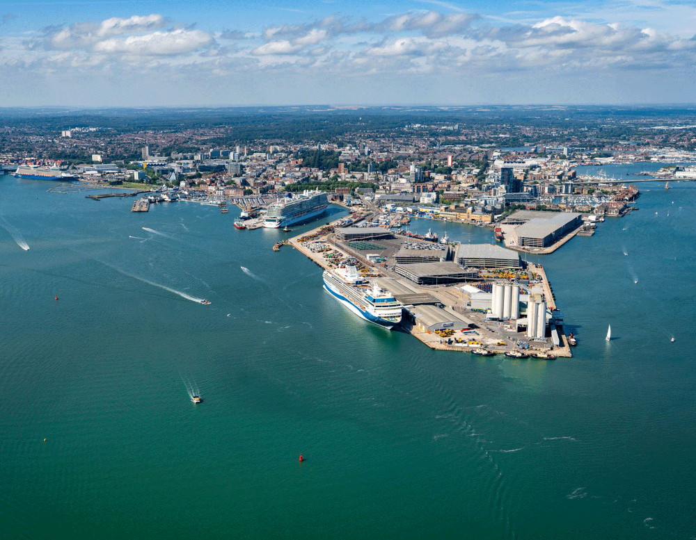 Southampton Port Authority (ABP Southampton) England Facilities and ...